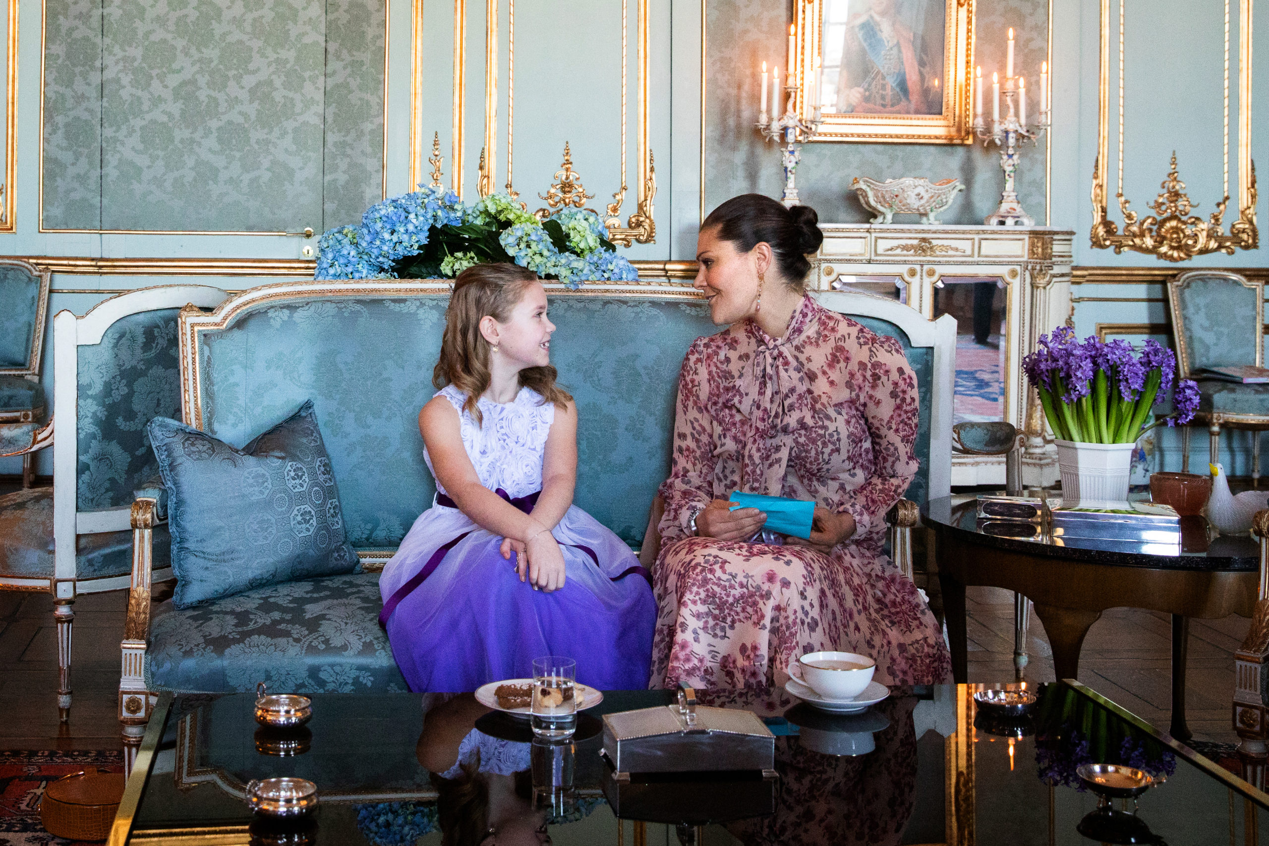 Crown Princess Victoria grants wish of young girl with brain tumour ...