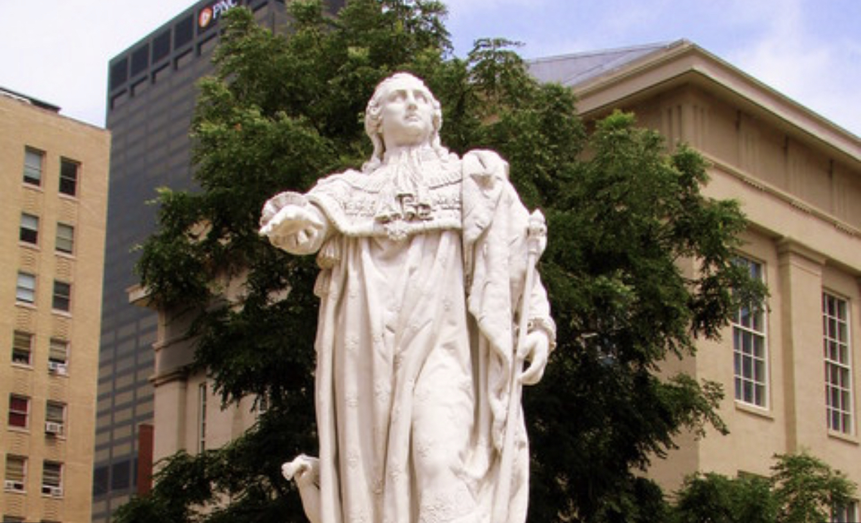 Damaged statue of King Louis XVI in USA attracts royal attention ...