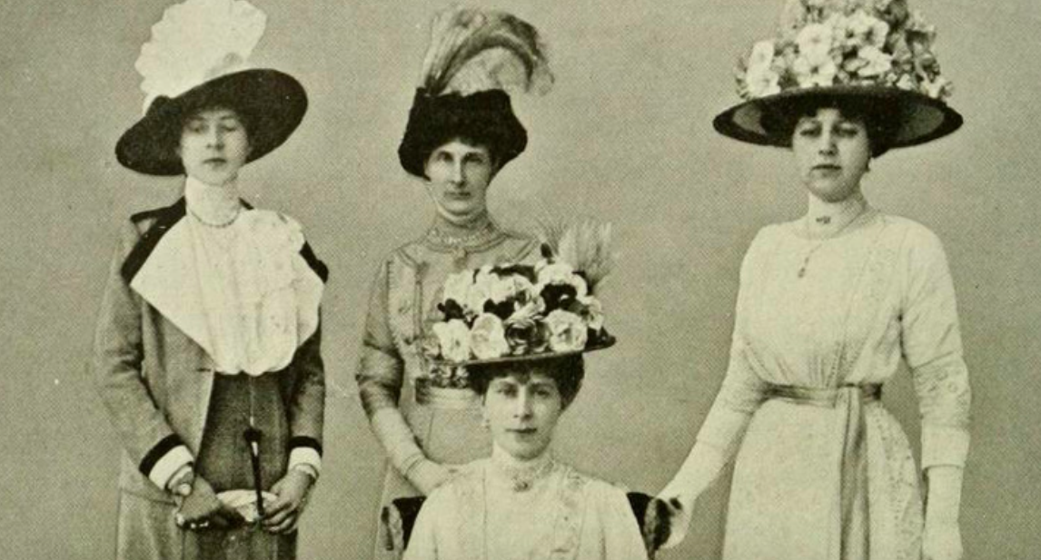 Royal Central — The duties of an Elizabethan Lady-in-Waiting