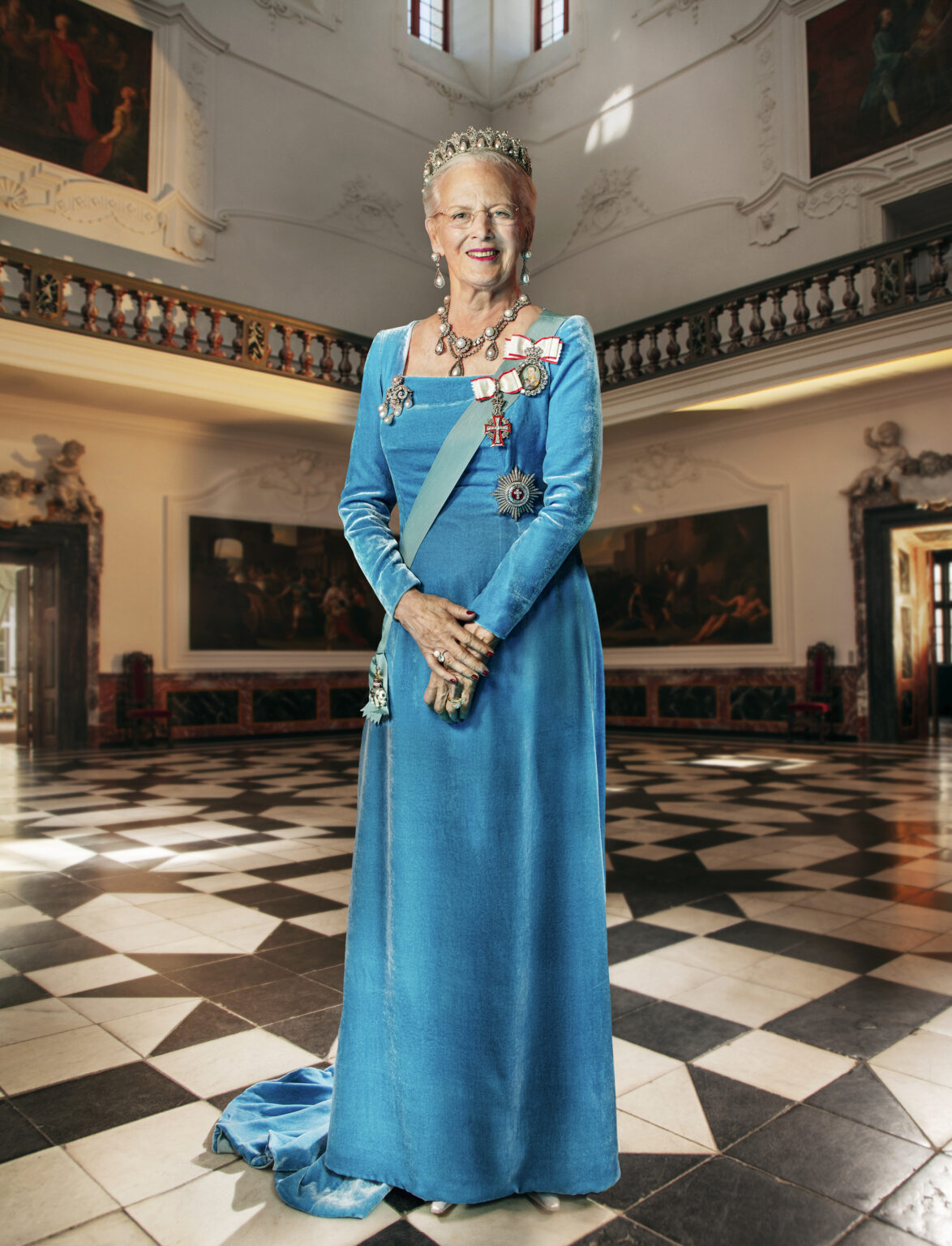 Queen Margrethe shines in new official portrait - Royal Central