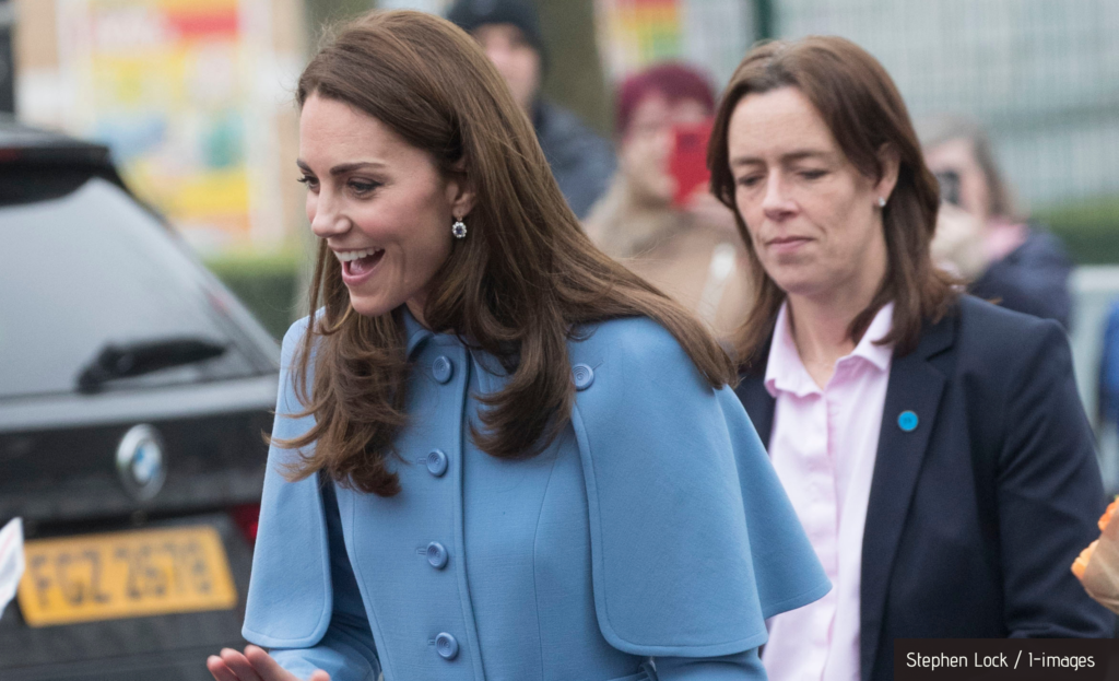 The Queen honours the Duchess of Cambridge's long-serving bodyguard ...