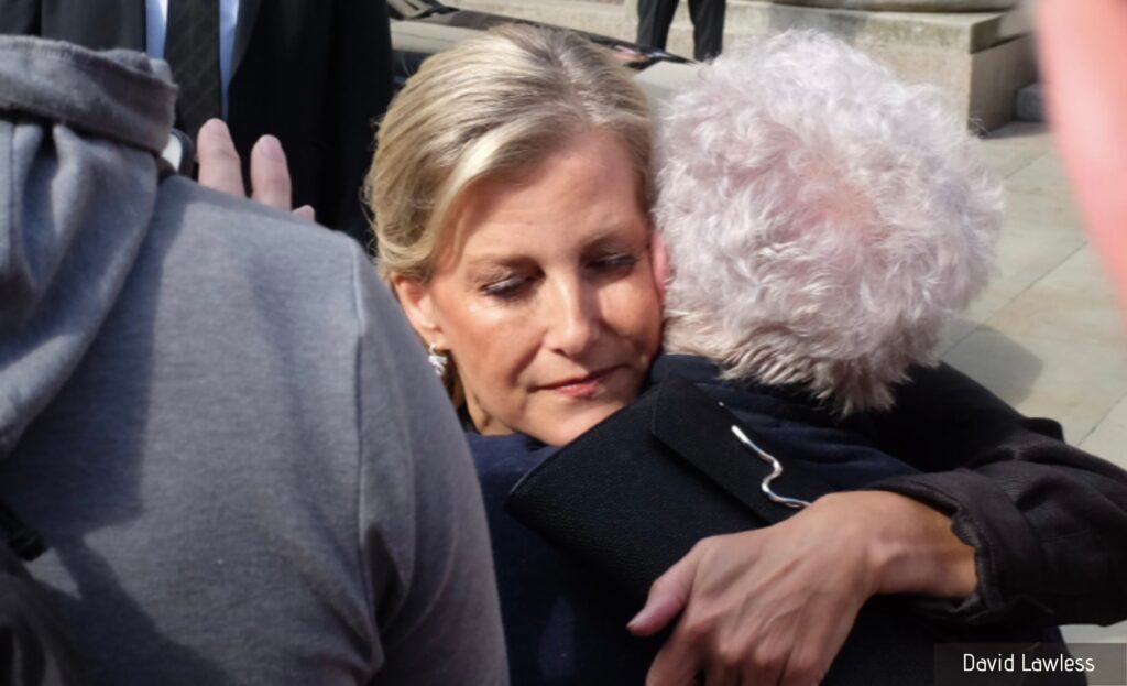Sophie hugs mourners in Manchester as she and Prince Edward light a ...