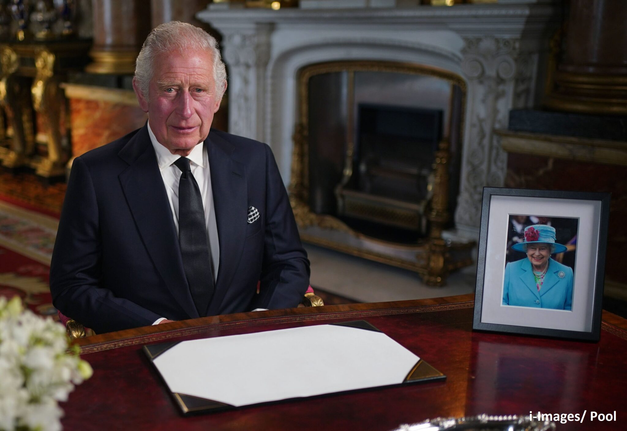 The King's reign begins: the official portraits of Charles III's first ...