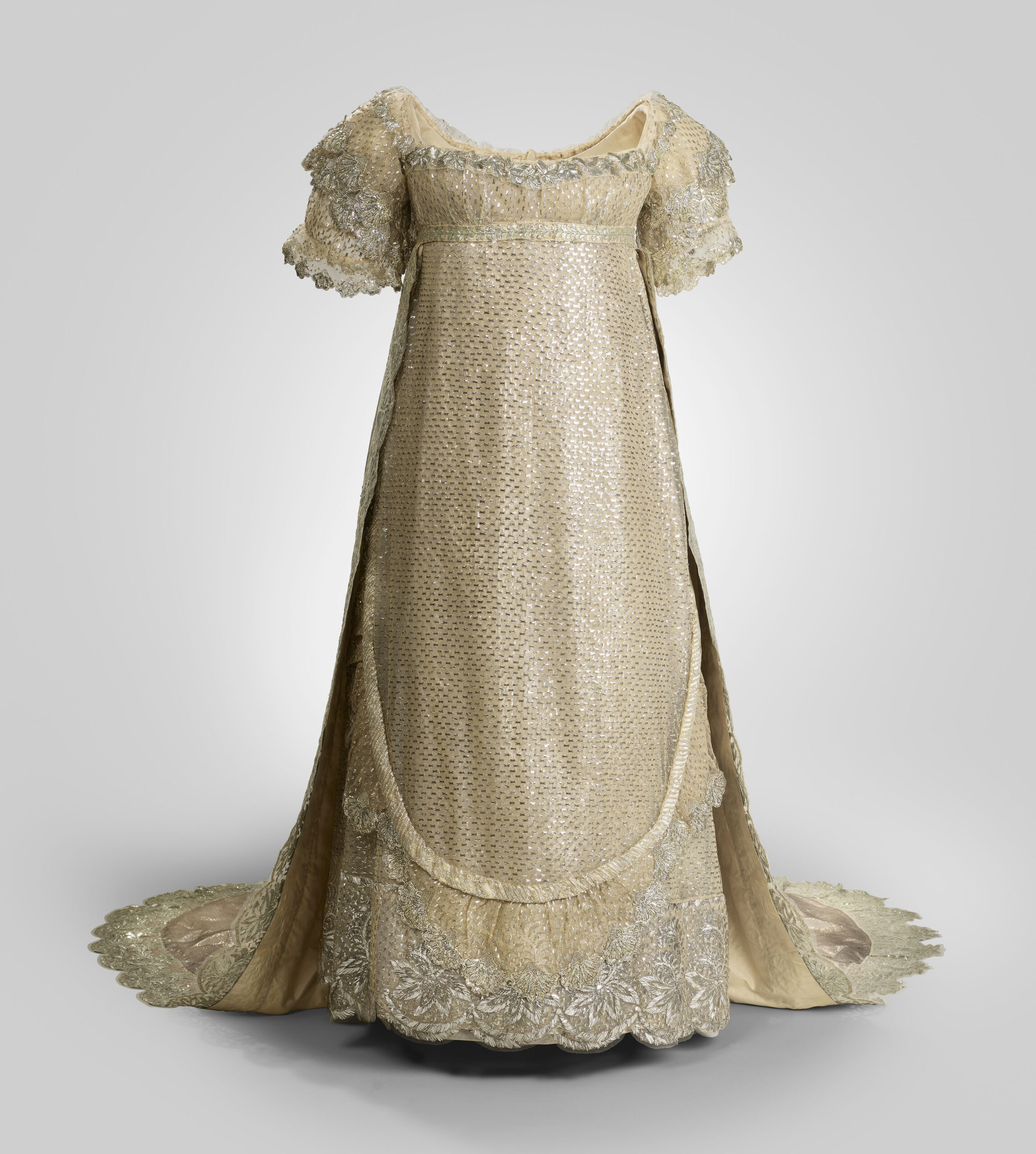 Britain's oldest royal wedding dress on show in London - Royal Central