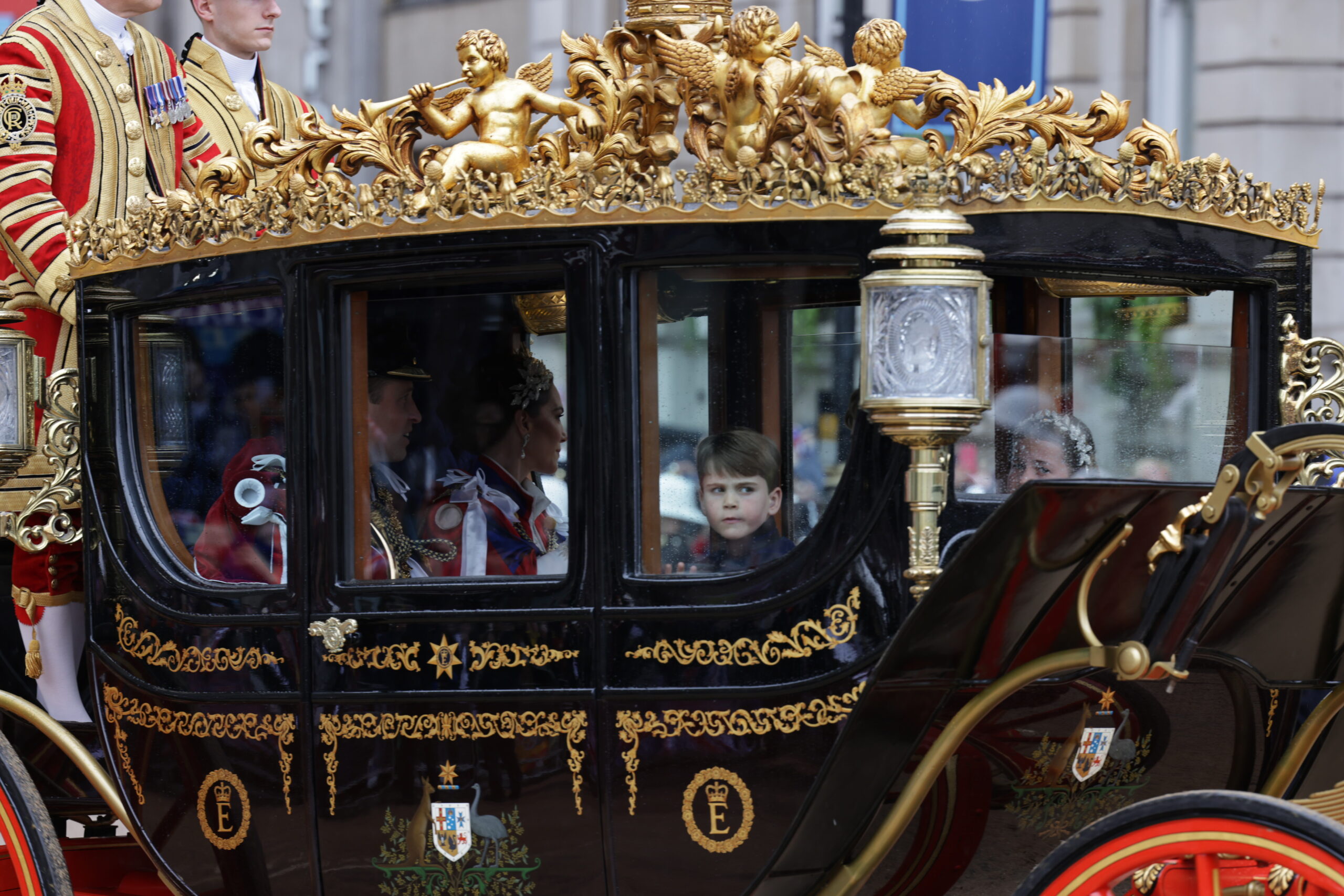 Prince Louis puts on another stellar balcony performance - Royal Central