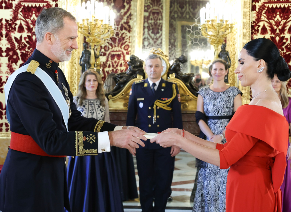 The ancient ritual keeping diplomacy alive - Royal Central