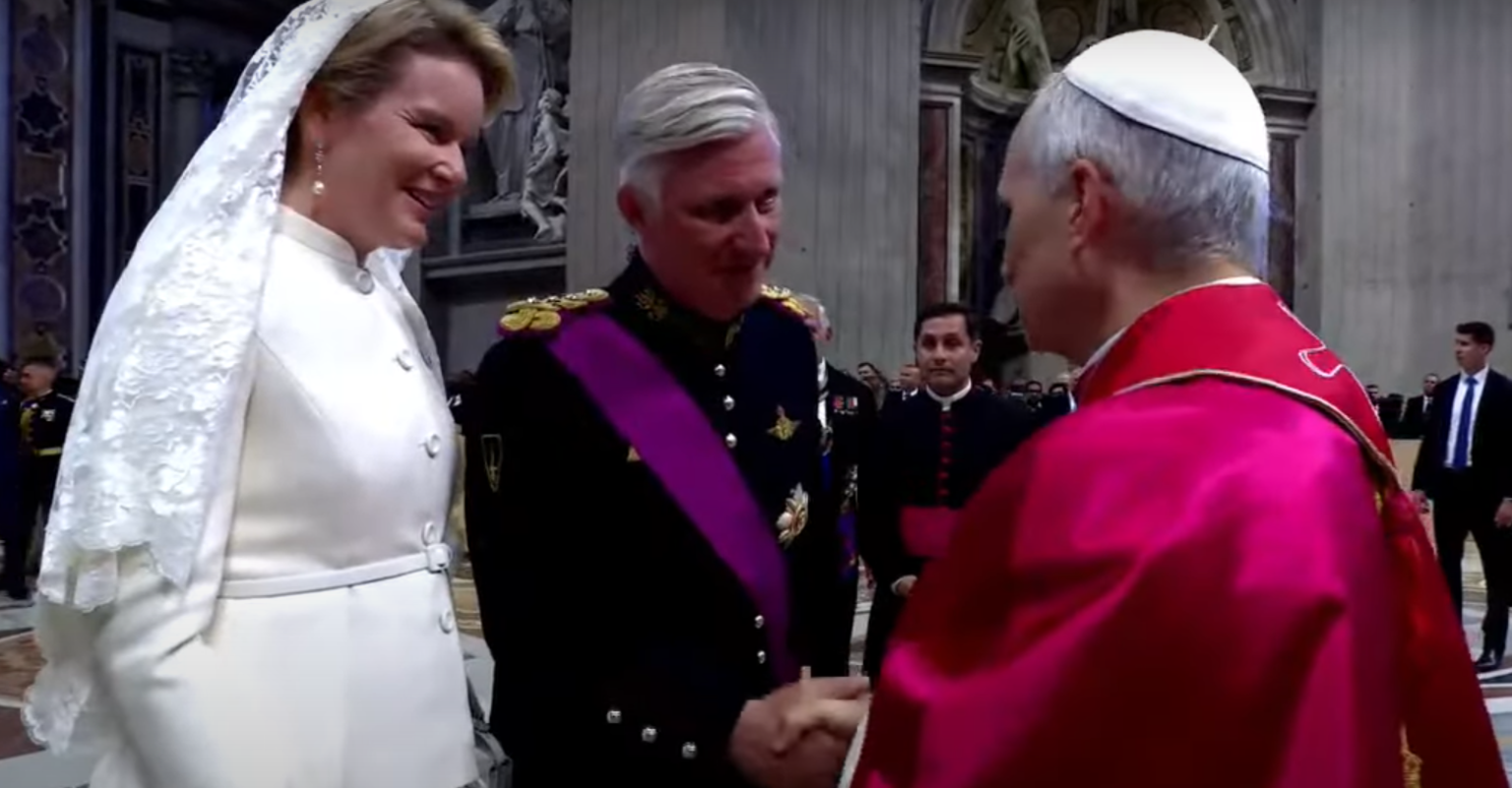A quartet of royal women wore white in the presence of Pope Leo XIV ...